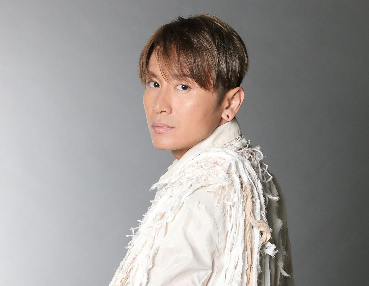 ≪安田章大インタビューで綴る作品解説≫唐十郎×金守珍×安田章大が仕掛ける“誤読上等”――伝統の紫テント演劇 『愛の乞食』『アリババ』を映像作品 ...