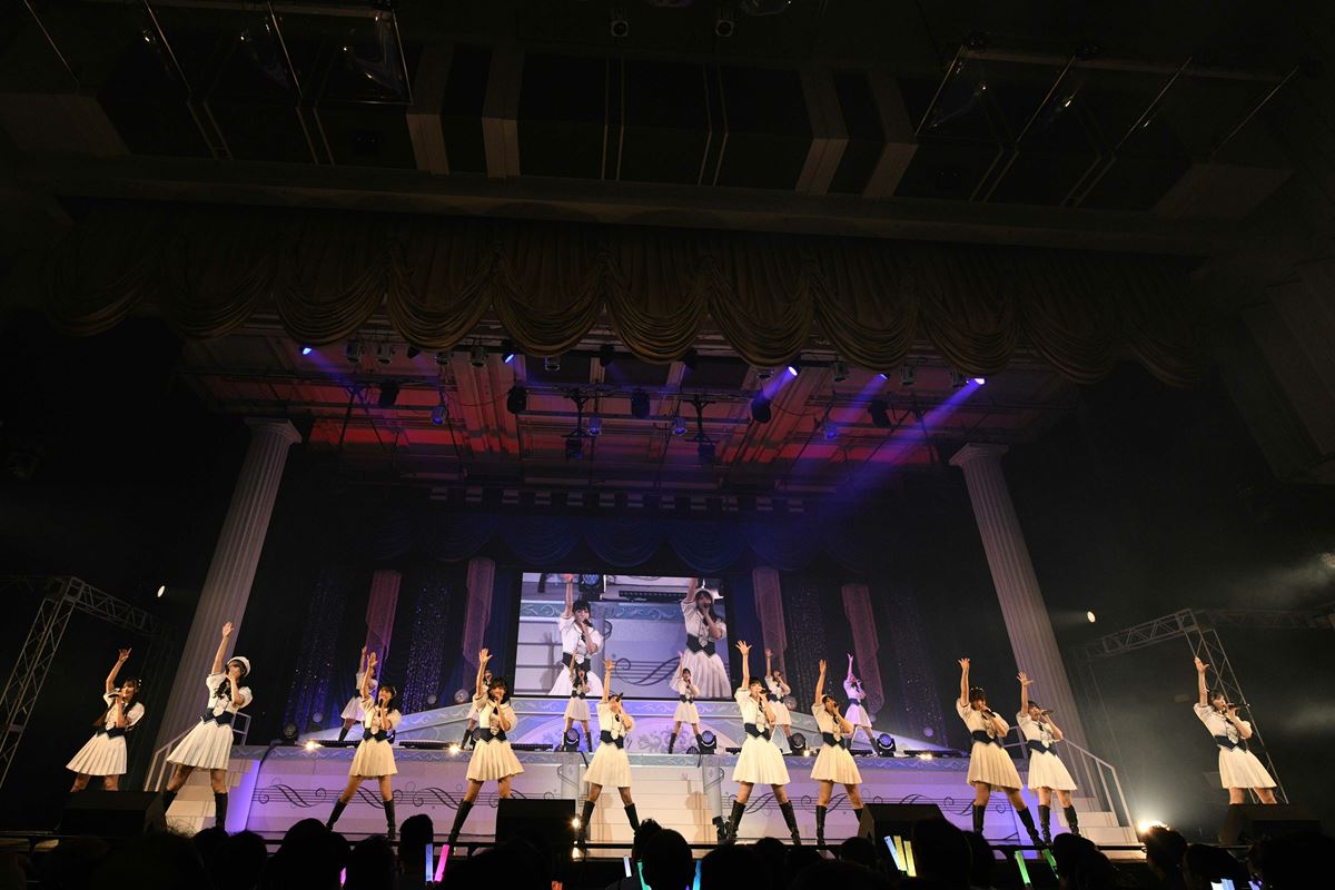 STU48、8周年記念コンサートでNMB48&HKT48と対バン「AKB48グループの底力みせたるけん！！」【オフィシャルレポート】 の画像・写真 - ぴあ音楽