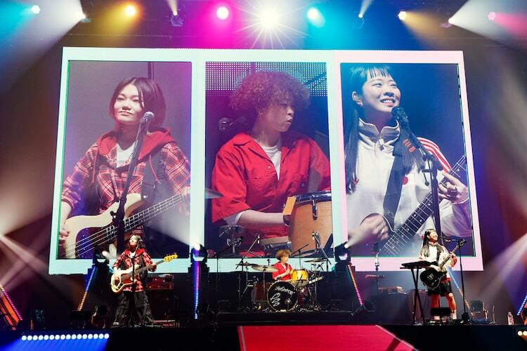 「忘れられない日になりました」SHISHAMOがデビュー10周年を記念して3回目の武道館ライブ - ぴあ音楽