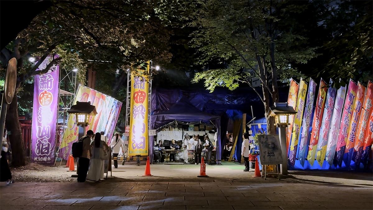 ≪安田章大インタビューで綴る作品解説≫唐十郎×金守珍×安田章大が仕掛ける“誤読上等”――伝統の紫テント演劇 『愛の乞食』『アリババ』を映像作品 ...